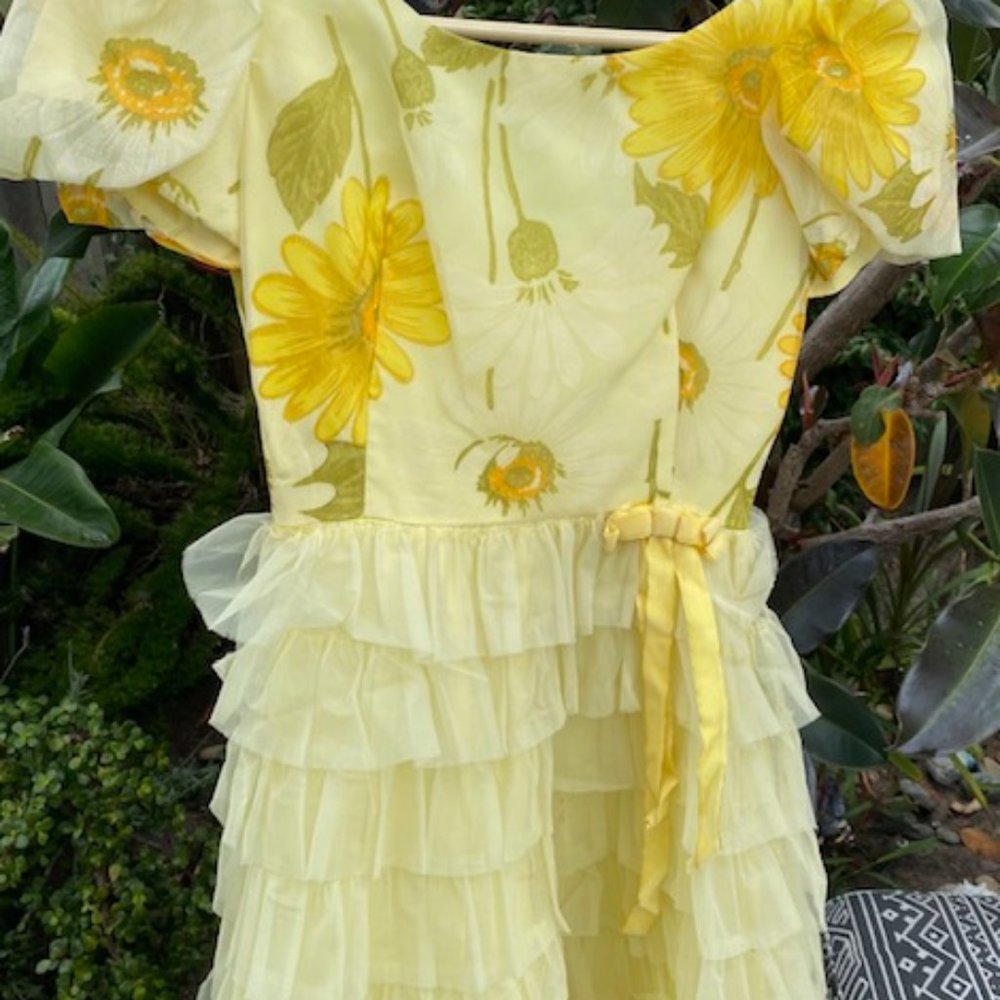 Vintage 1968 Nadine Yellow Prom Dress - Gem